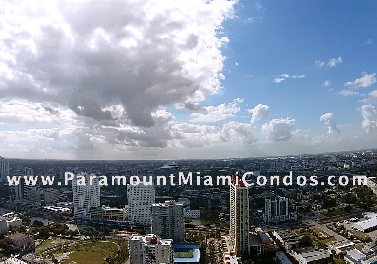 VIEWS | Paramount Miami Worldcenter 40th Floor Views - Miami Luxury Homes