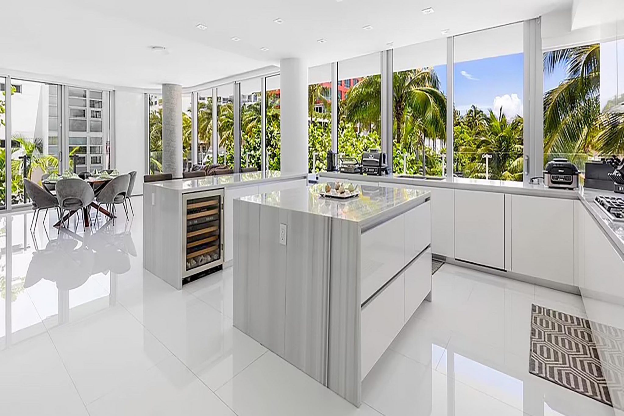 Inside Lisa Hochstein S New 32 000 Month Rental At One Ocean Miami