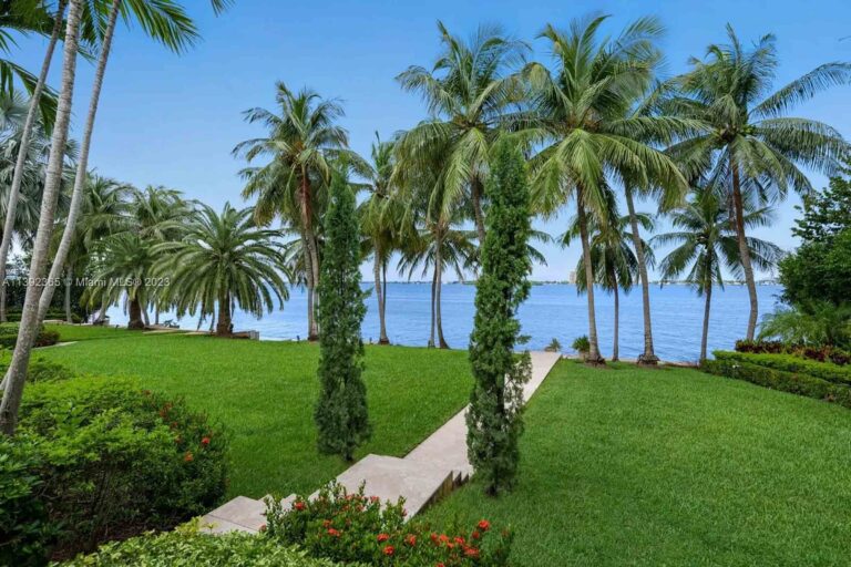 Jeff Bezos And Lauren Sanchez Relocate To Indian Creek Island In Miami ...