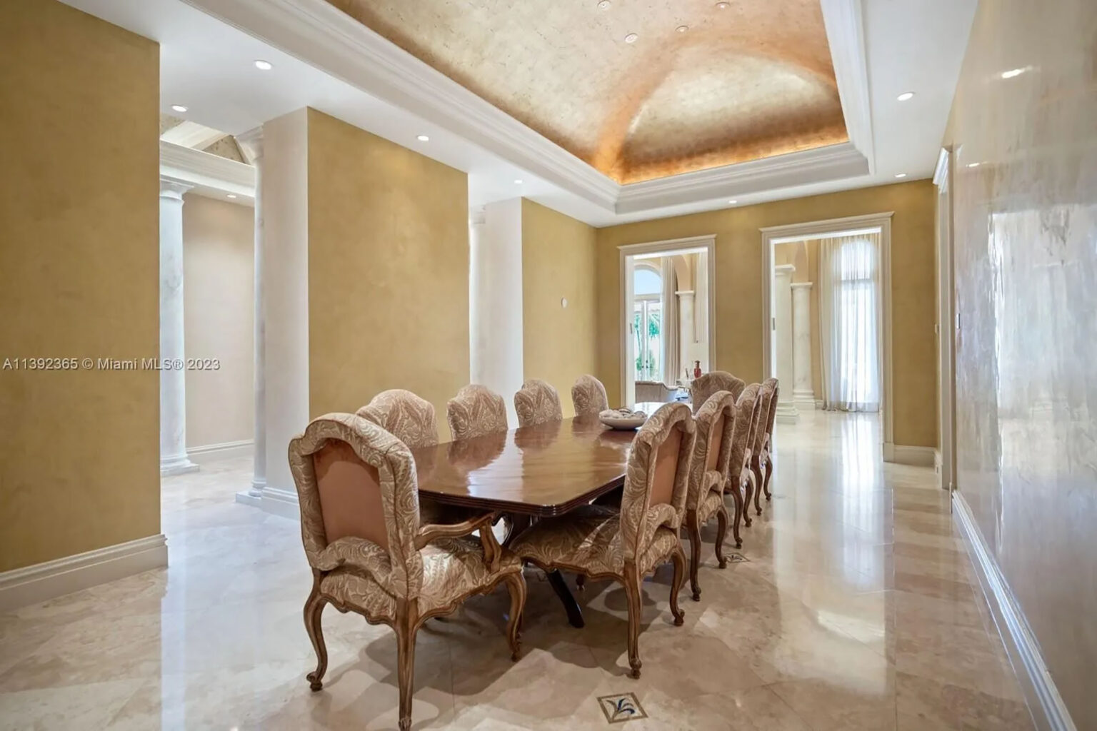 Jeff Bezos And Lauren Sanchez Relocate To Indian Creek Island In Miami ...