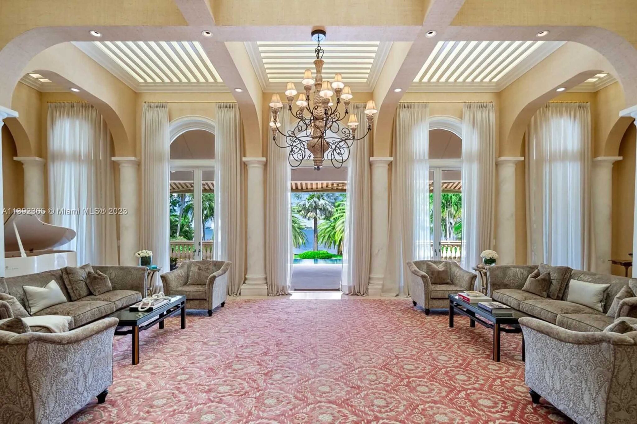 Jeff Bezos And Lauren Sanchez Relocate To Indian Creek Island In Miami ...