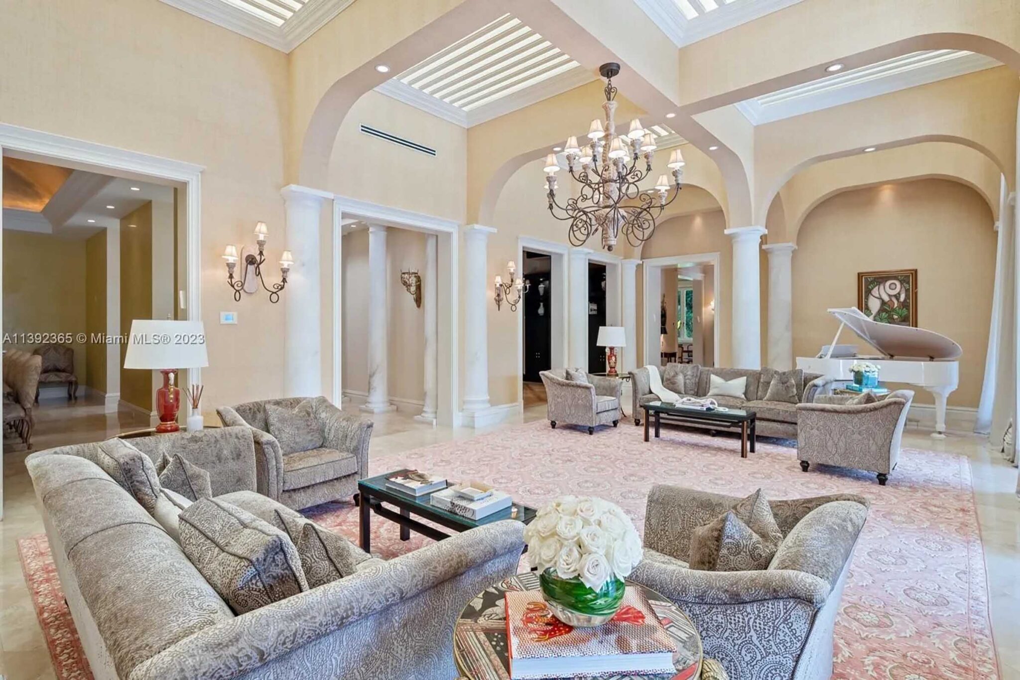 Jeff Bezos And Lauren Sanchez Relocate To Indian Creek Island In Miami ...