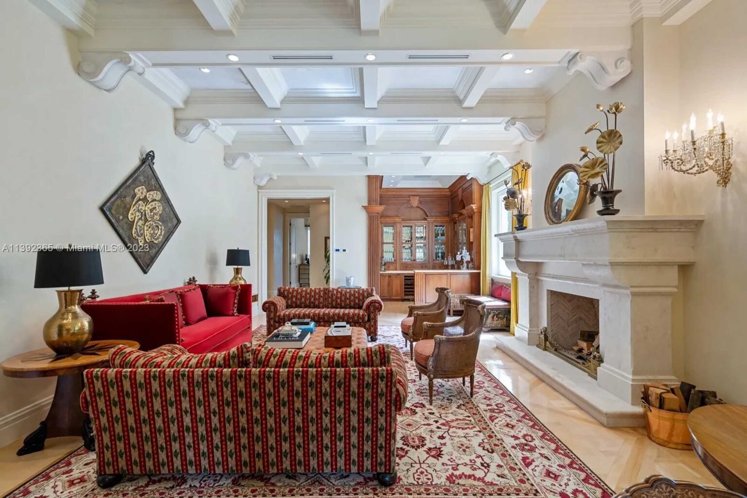 Jeff Bezos And Lauren Sanchez Relocate To Indian Creek Island In Miami ...