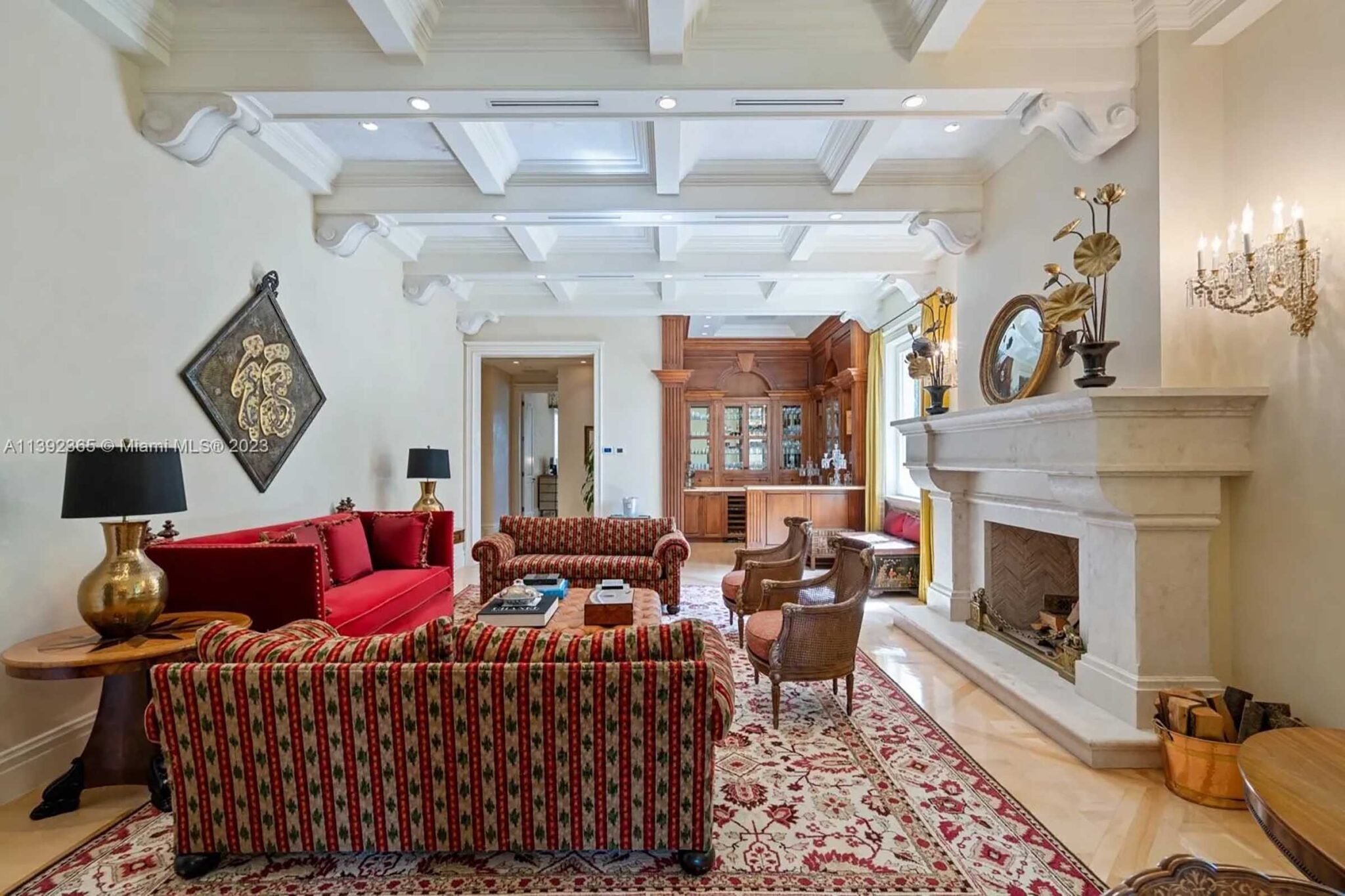 Jeff Bezos And Lauren Sanchez Relocate To Indian Creek Island In Miami ...