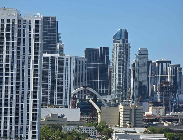 Downtown Miami Signature Bridge Construction Progress - The First Arch ...
