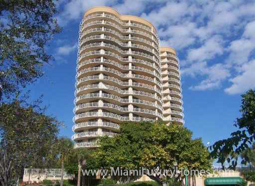 Grove Towers Condo Sales & Rentals | Coconut Grove Condos