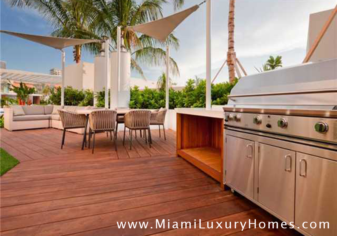 Paramount Bay Condo Sales & Rentals | Miami Edgewater Condos